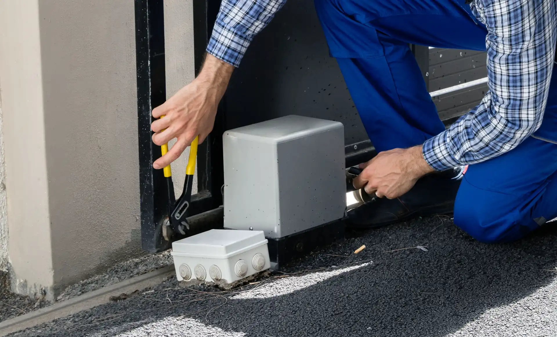 Dallas Automatic Gate Installation (833) 210-3772 *$39 Service